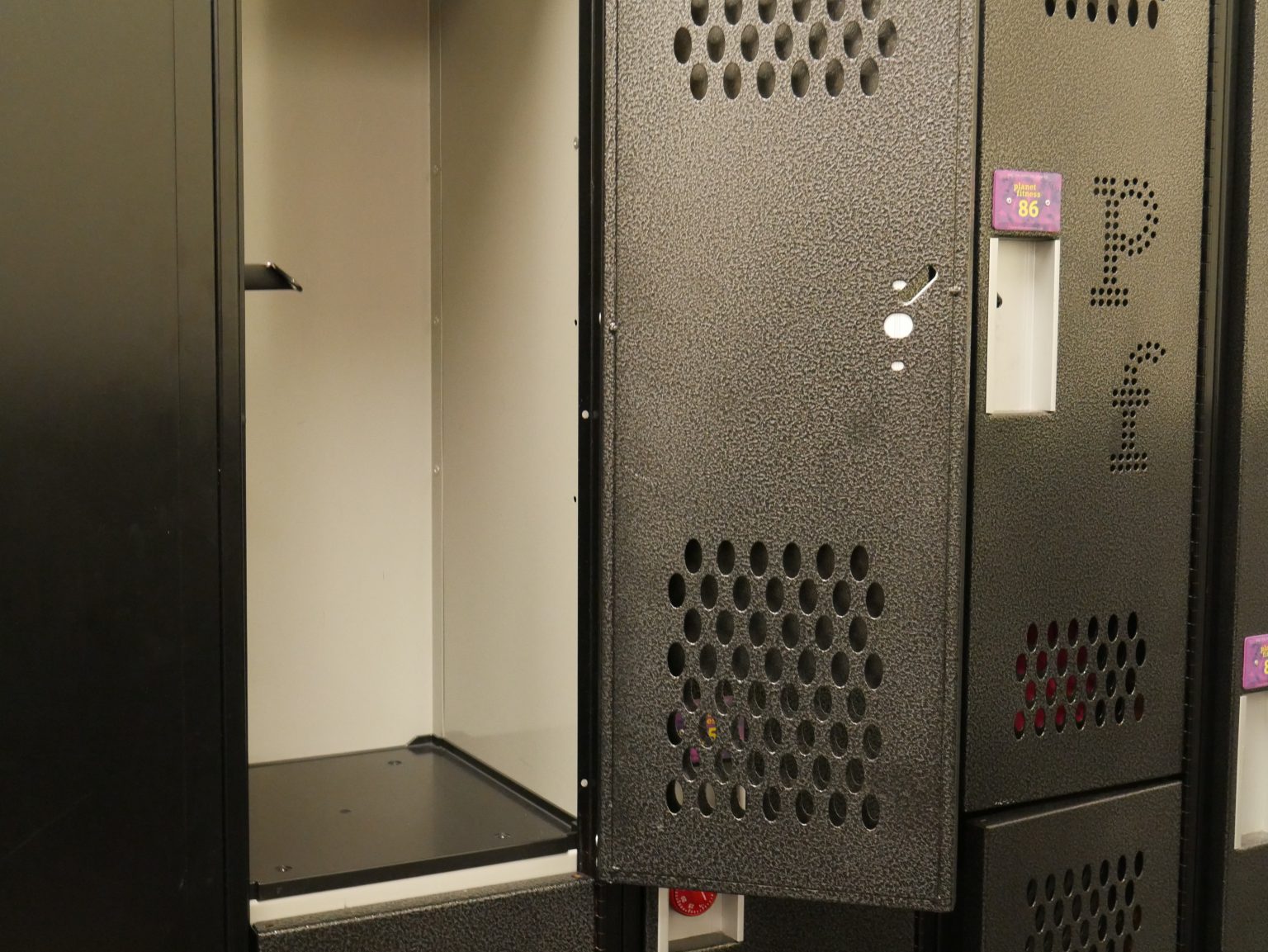 Locker Refurbishing, Locker Painting and Locker Repair
